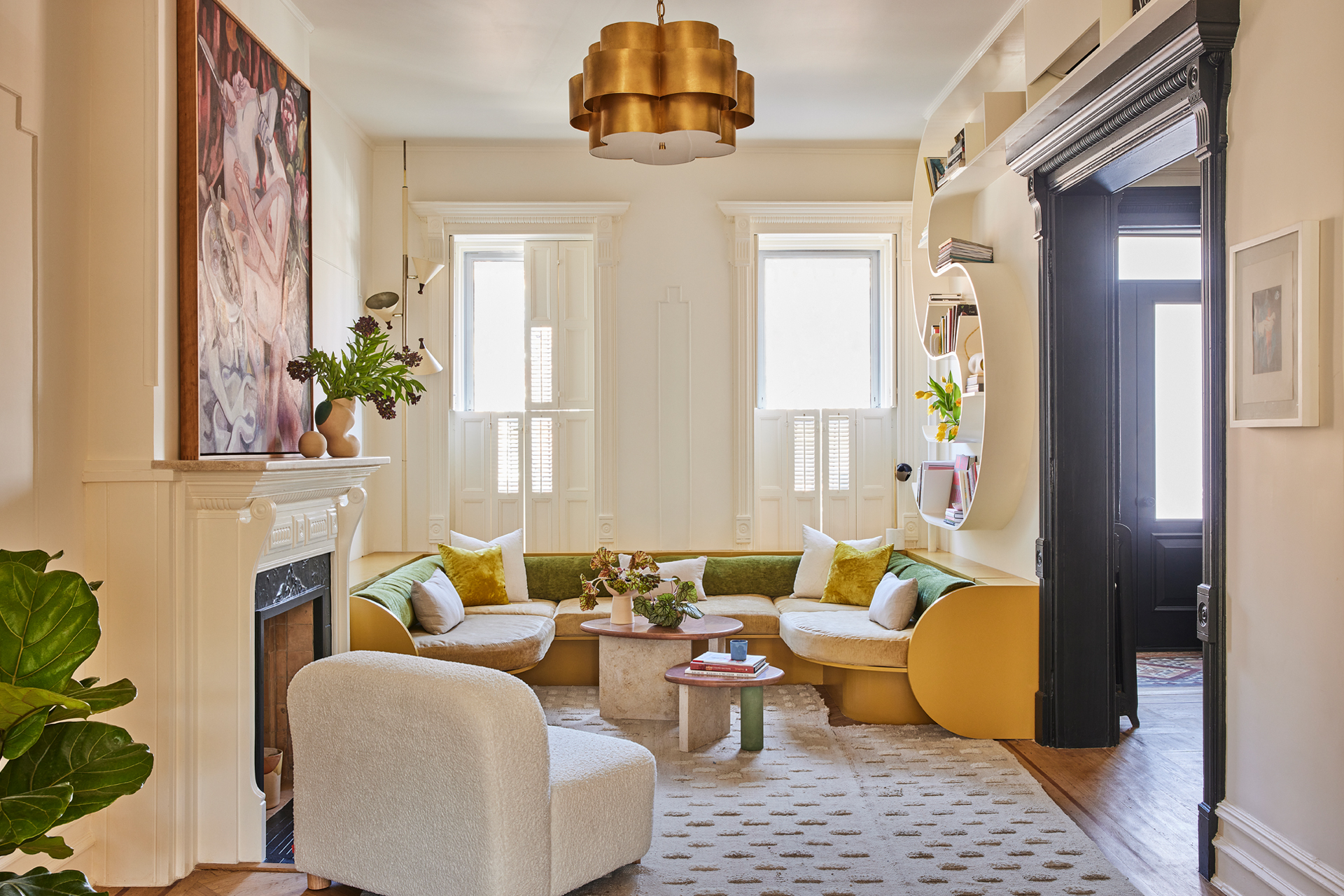 1899 Brownstone - Boutique